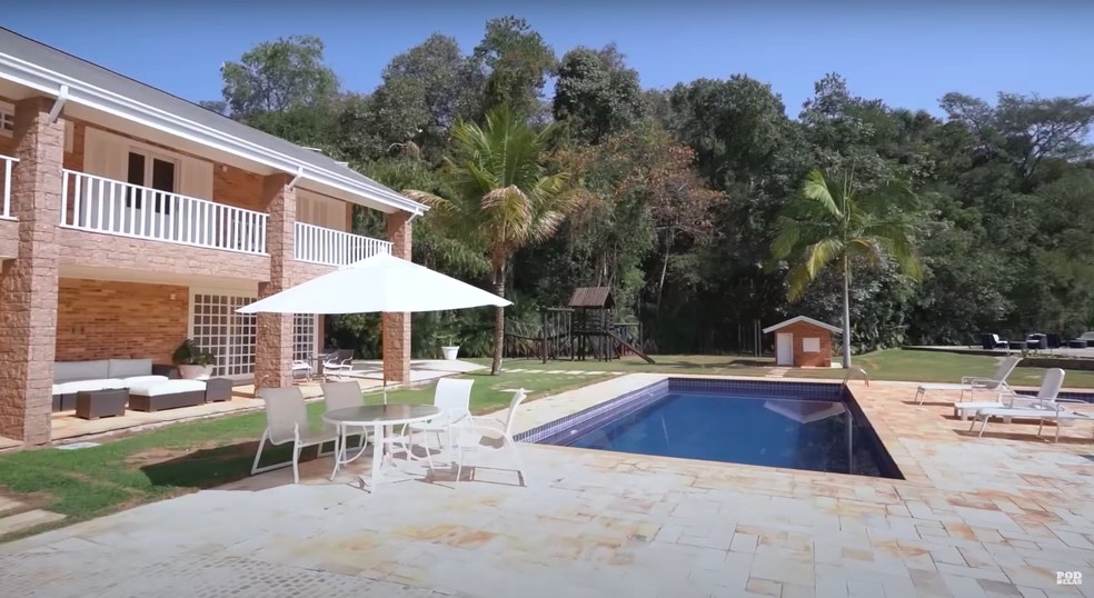 Mansão de MC Ryan tem lago de R$ 5 milhões, piscina, parquinho, horta ...