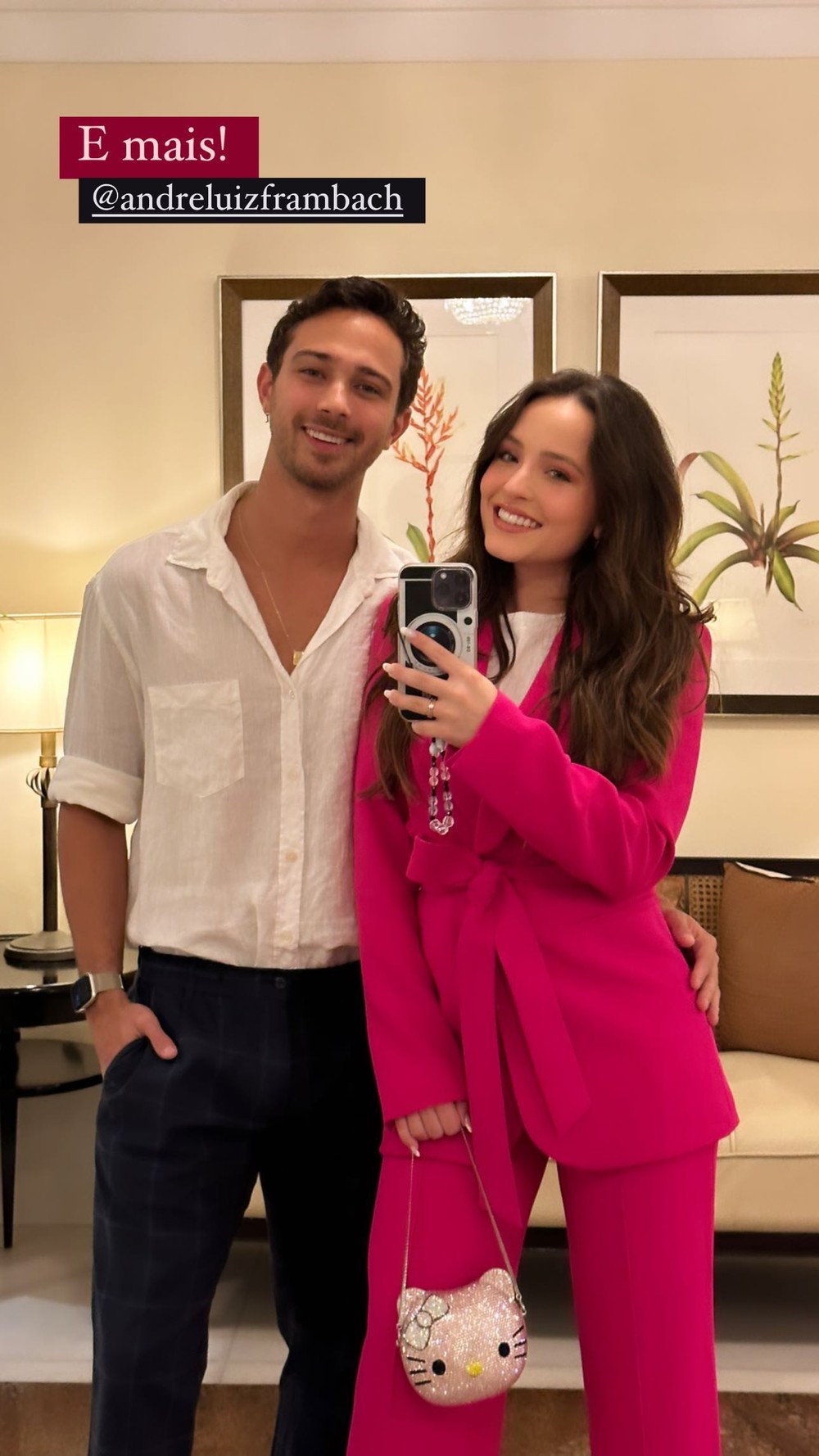 Larissa Manoela celebra um ano com André Luiz Frambach no Copacabana ...