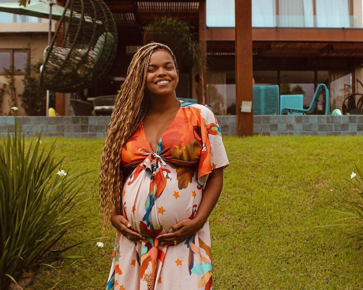 Jeniffer Nascimento descansa em mansão na Bahia com diárias de R$ 3500