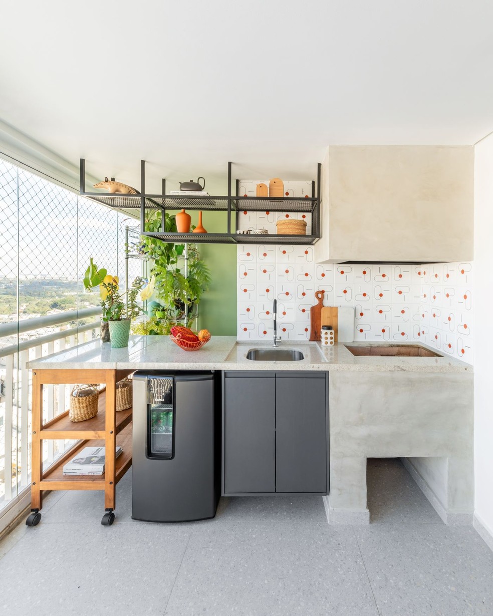 Varanda gourmet pequena: 15 ideias com soluções para aproveitar cada ...