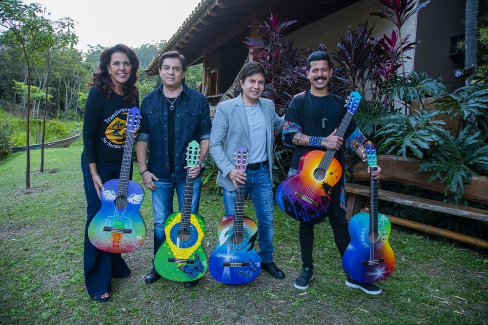 O artista plástico e muralista Mena pinta desde prédios icônicos a ...