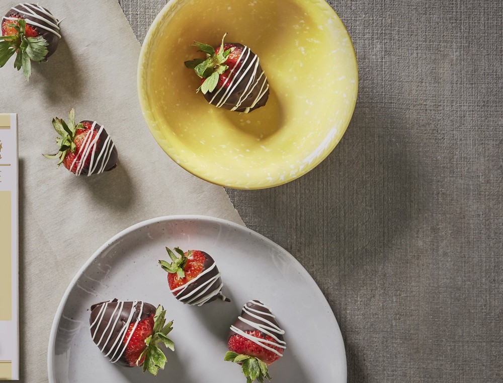 Fruta com chocolate: 10 receitas para arrasar na combinação