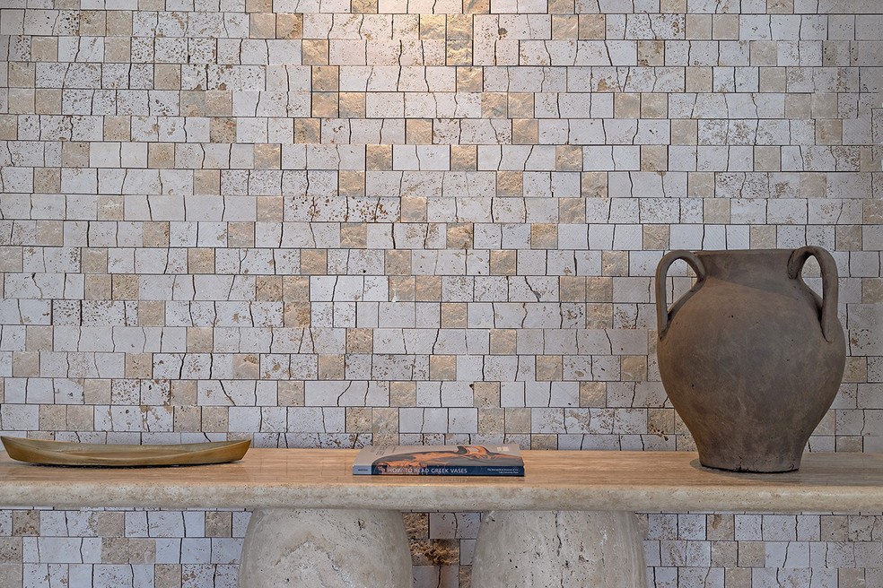 Hotel na Grécia é inspirado em mosteiro medieval na ilha de Patmos