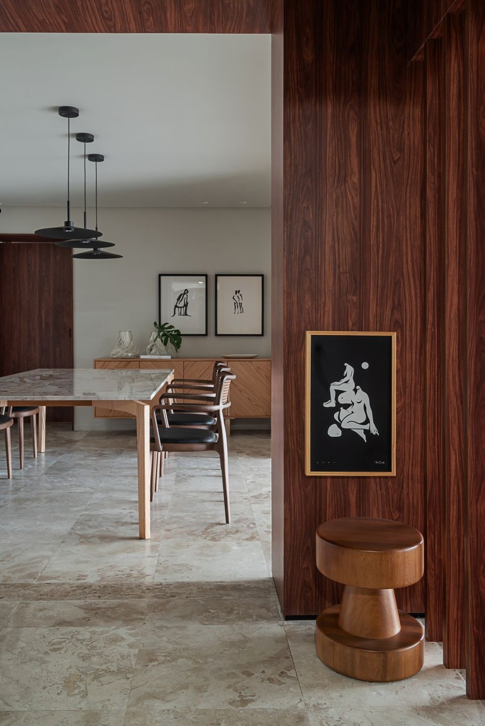 Reforma de apartamento baiano valoriza mármore original do piso e ...