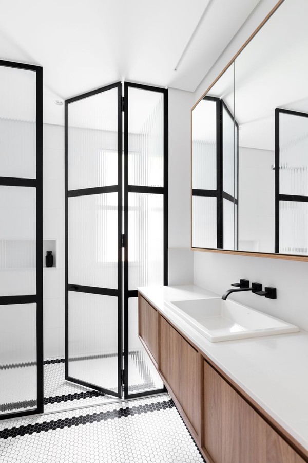 Piso hexagonal no banheiro: cores, materiais + 21 ideias para se inspirar
