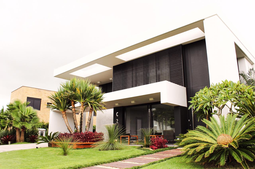 Número de fachada e portão: dicas e inspirações para acertar na escolha