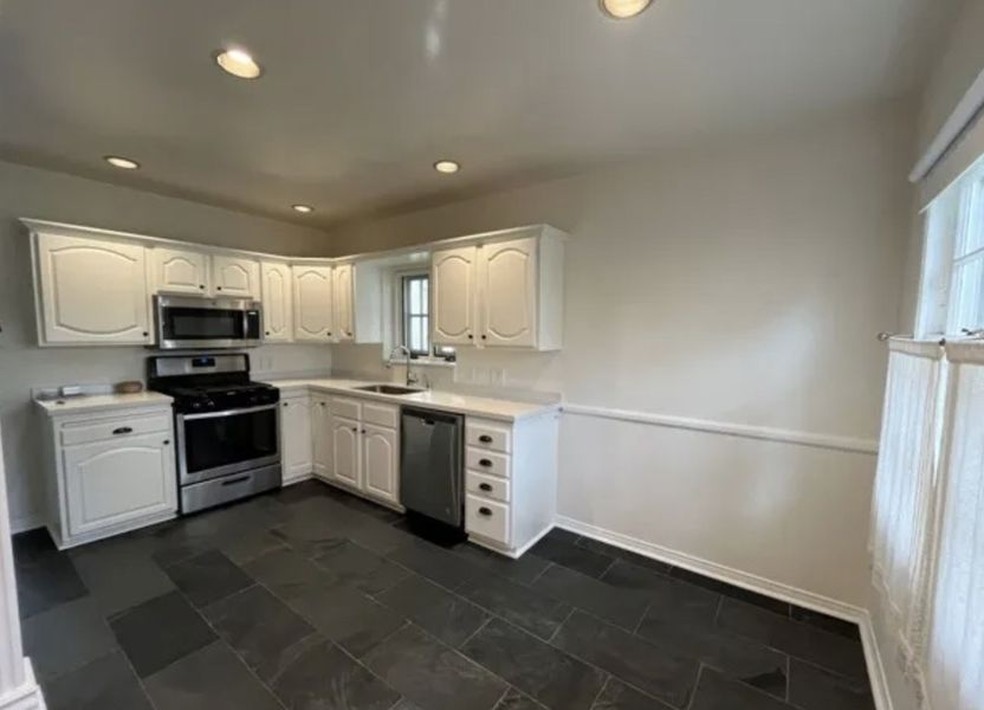 James Marsden coloca sua primeira casa na Califórnia para alugar e ...