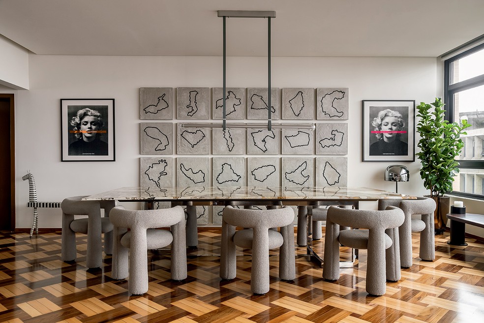 Apartamento da década de 60 mescla peças de design contemporâneo e vintage