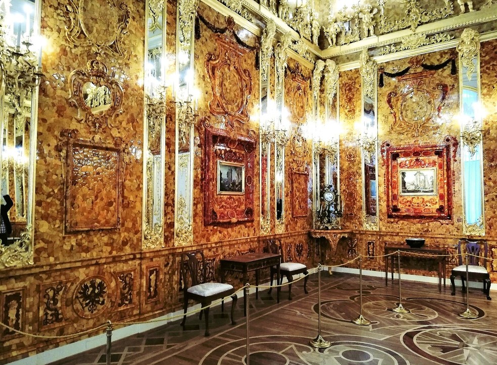 O mistério do Amber Room, quarto encrustado de joias que sumiu durante ...