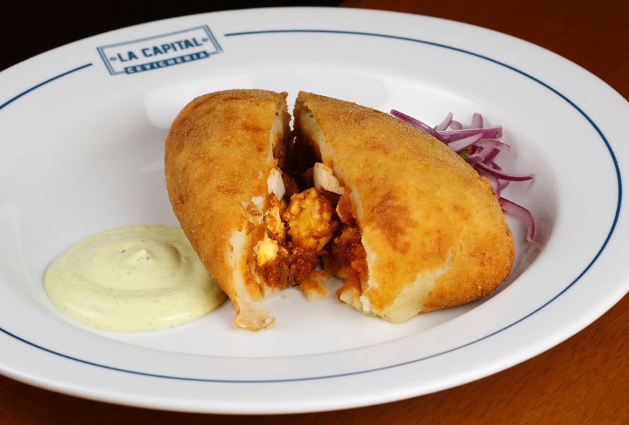 Papa rellena: como fazer o croquete típico do Peru com massa de batata