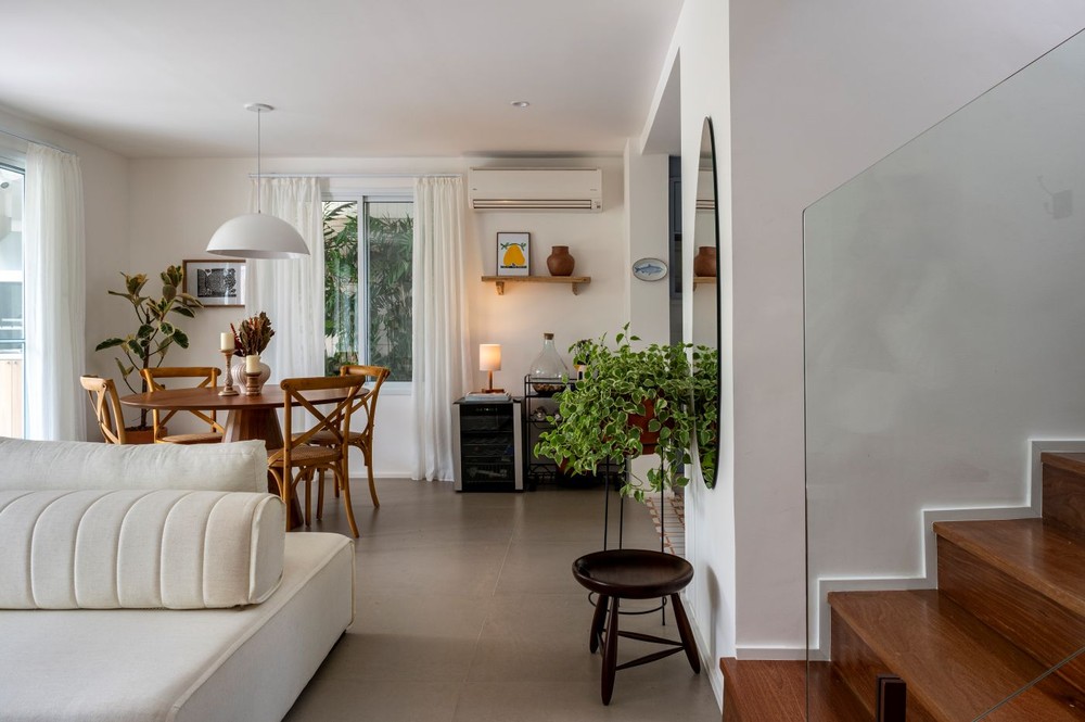Reforma confere toque mediterrâneo e integração em casa de 170 m²