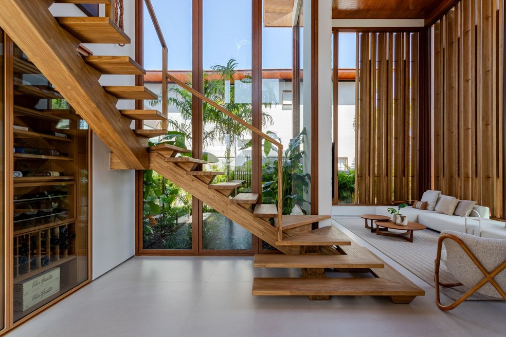 Casa de praia na Bahia prioriza integração com a natureza e área de ...