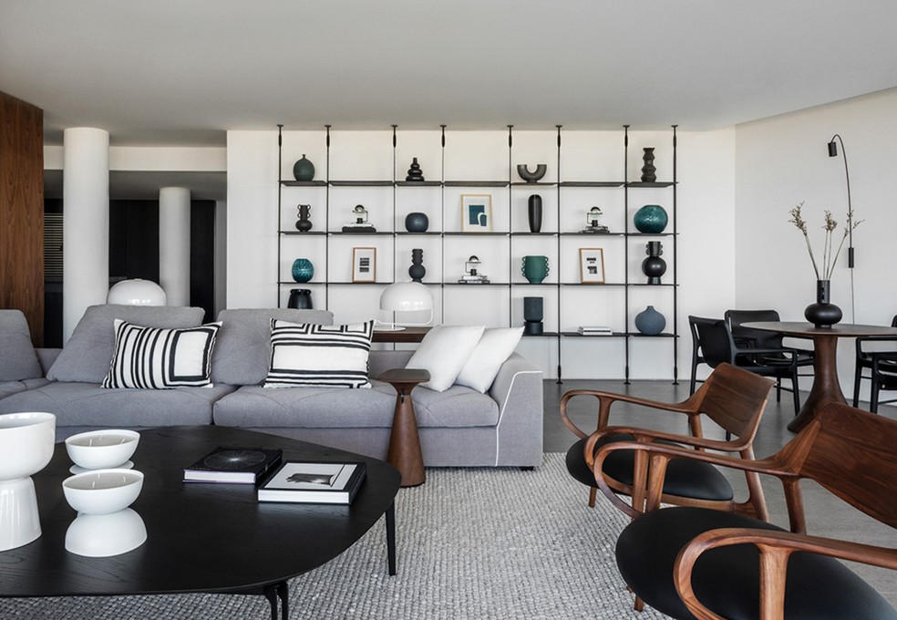 Apartamento em Punta Del Este tem vista para o mar e espaços integrados ...