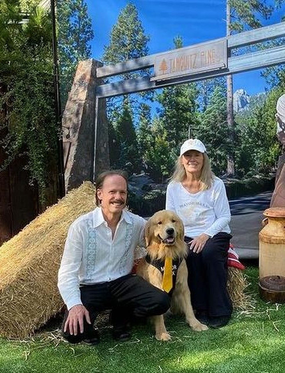 Cachorro chamado Max é prefeito de pequena cidade nos EUA