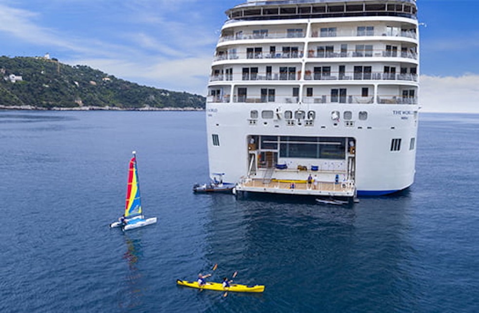 Navio-residência vira lar de milionários com cabines de luxo que custam ...