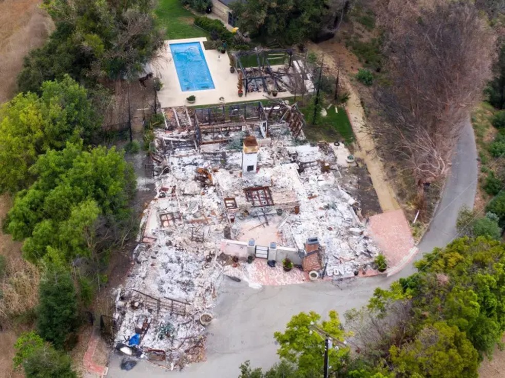 Conheça as 6 casas luxuosas de Miley Cyrus em Malibu, Los Angeles e ...