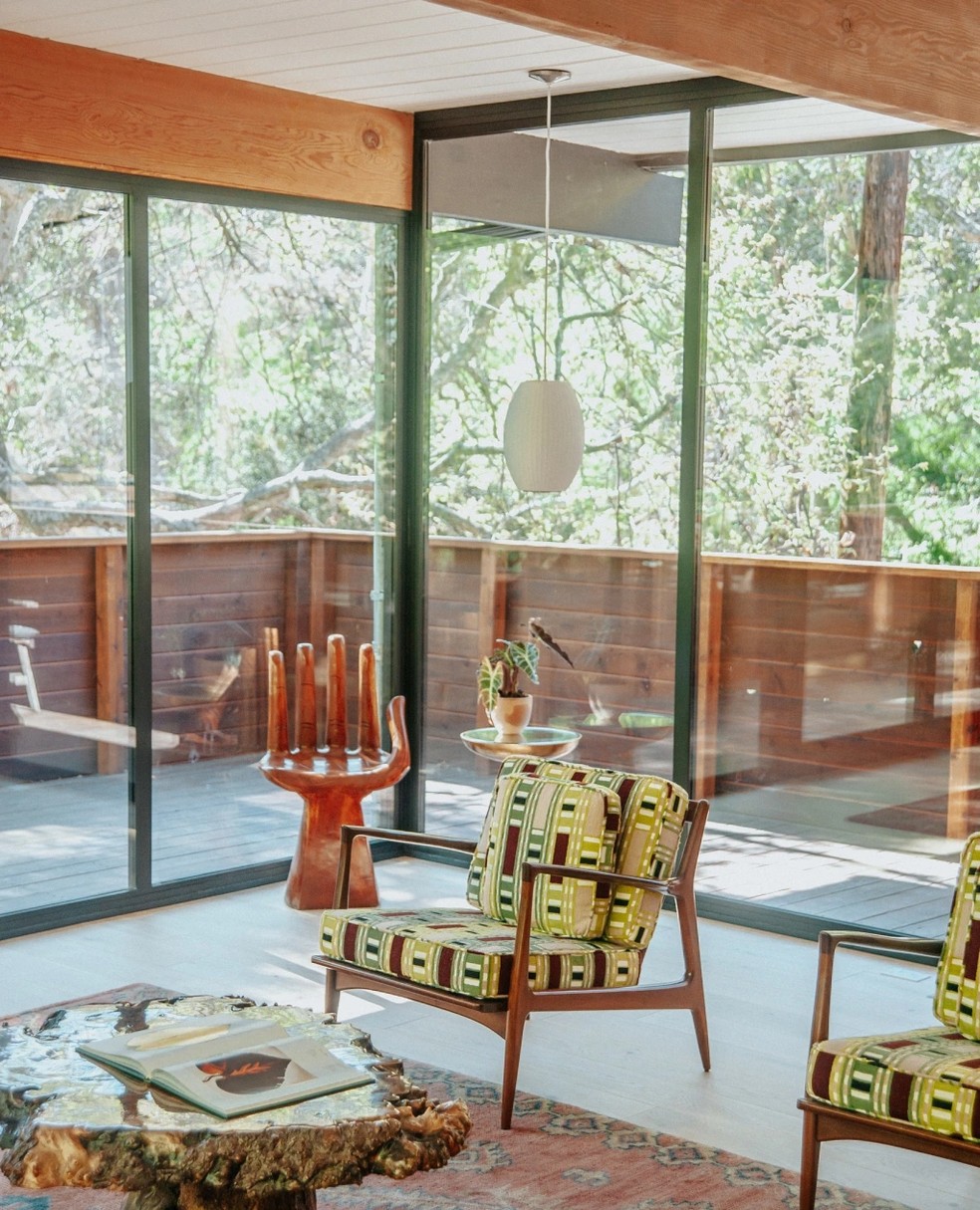 Alexandra Daddario compra casa dos anos 50 que foi modernizada por R ...