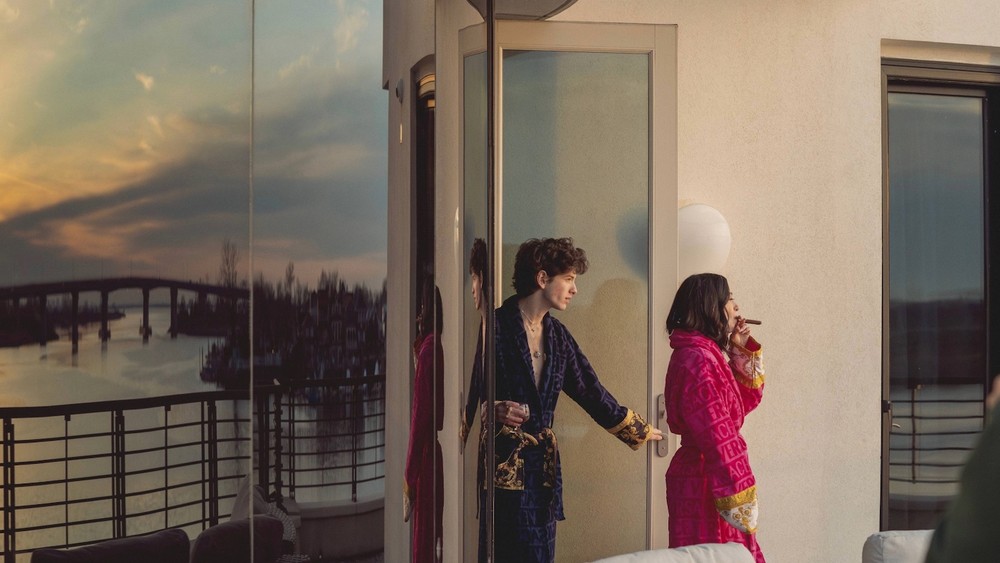 Mansão de R$ 173 milhões é cenário de destaque no filme "Anora", forte ...