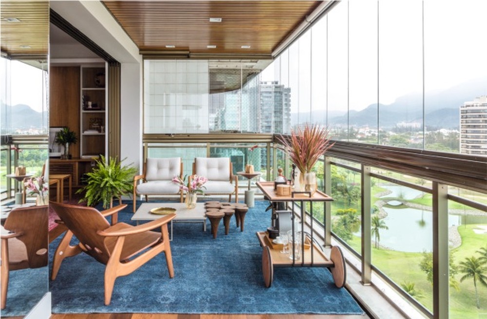 27 apartamentos com sacadas e varandas fechadas com vidro