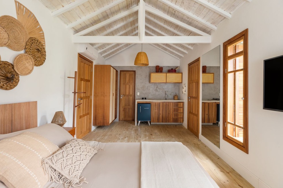 Projeto cria bangalô e imprime arquitetura caiçara em casa de veraneio ...