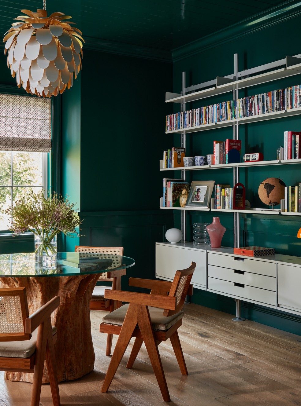 Luxo e descontração marcam casa projetada para estrela do golfe em Los ...