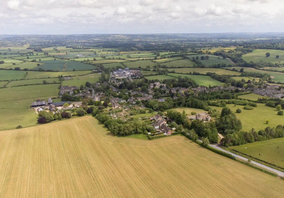 Conheça detalhes do terreno enorme de Calvin Harris no interior da ...