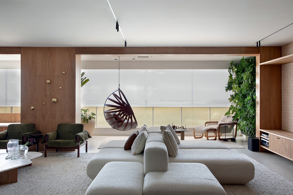 Jardim vertical na sacada: dicas e 17 ideias para ter o seu