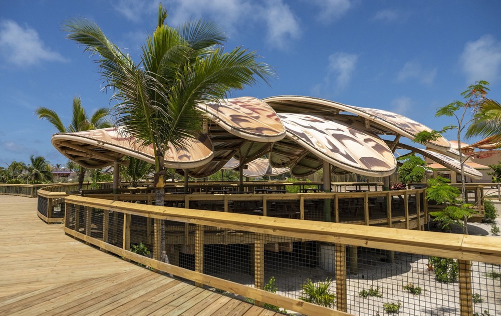Nova ilha da Disney tem arquitetura inspirada no mar das Bahamas