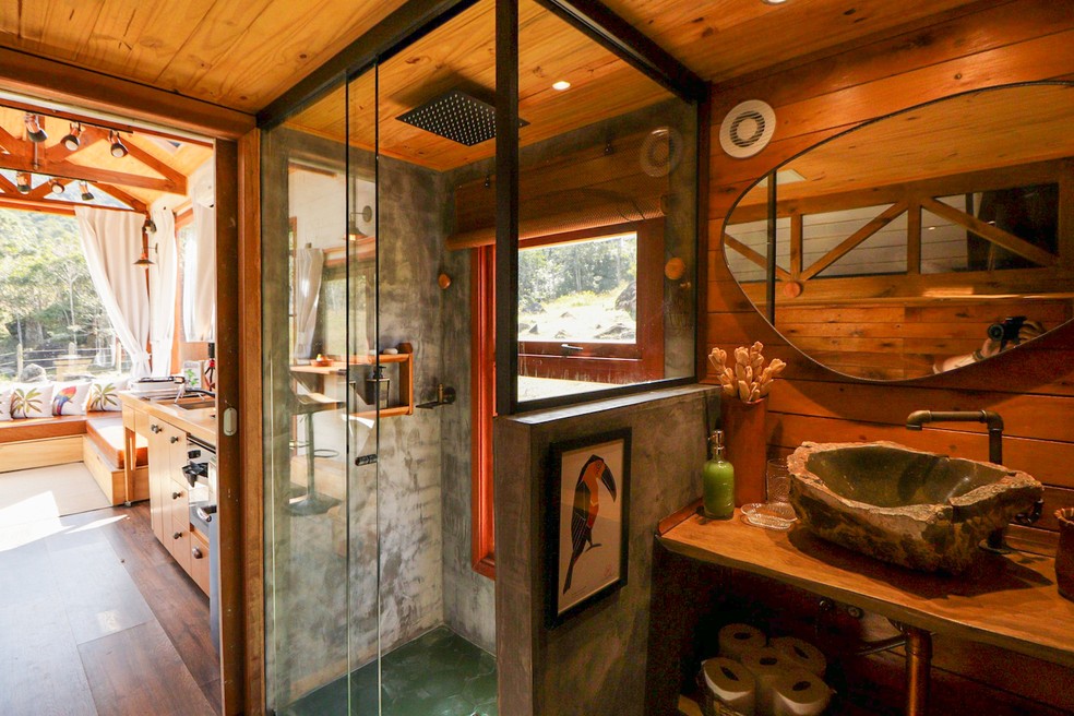 Microcasa itinerante oferece viagem analógica em meio à natureza | Viagem | Casa e Jardim