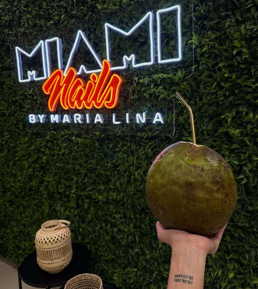 Maria Lina cria espaço para cuidado com as unhas e mostra decoração ...