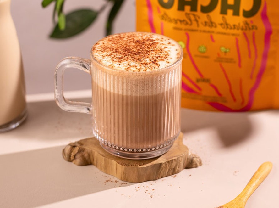 Receita saudável de leite vegetal batido com mel e cacau | Gastronomia ...