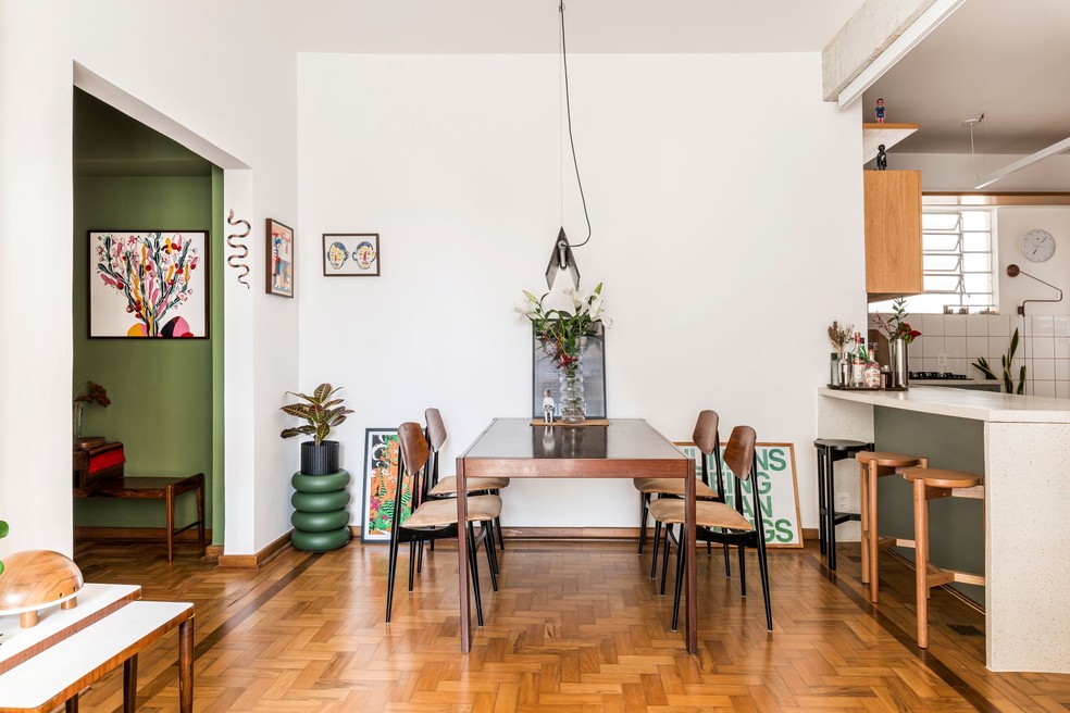 Apartamento modernista em SP se transforma em 'museu afetivo' de casal