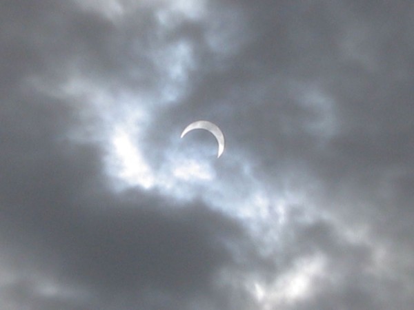Dará para ver o eclipse anular de casa? Entenda mais sobre o fenômeno ...
