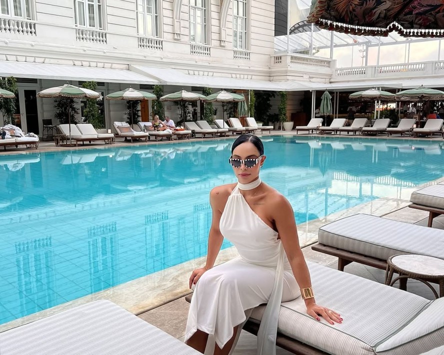 Aline Mineiro publica fotos no luxuoso Copacabana Palace; diárias do ...