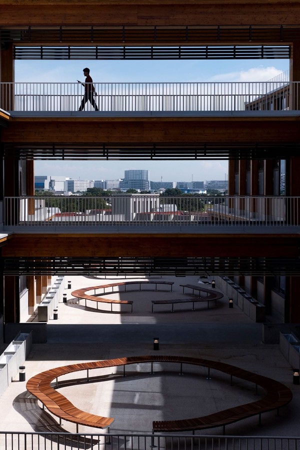 Maior prédio de madeira da Ásia é inaugurado em Cingapura