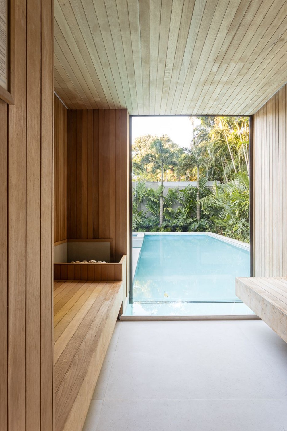 Sauna a vapor ou seca? Entenda as diferenças e escolha qual ter em casa