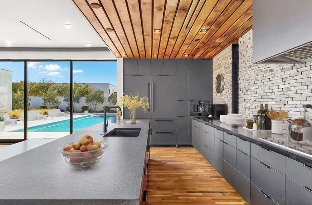 Kerry King coloca mansão luxuosa em Las Vegas à venda por R$ 21 milhões ...