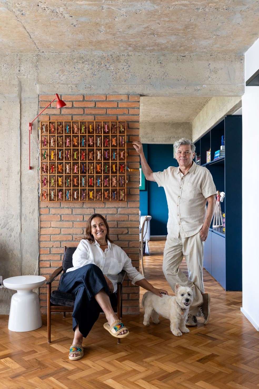 Apartamento dos anos 1960 é reformado para acomodar coleção de arte