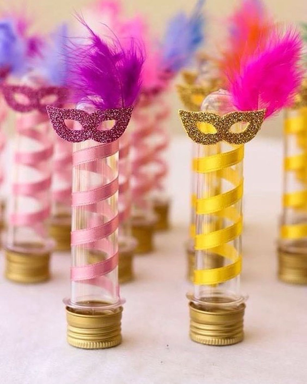 Enfeites de Carnaval: 14 ideias simples para decorar a casa!