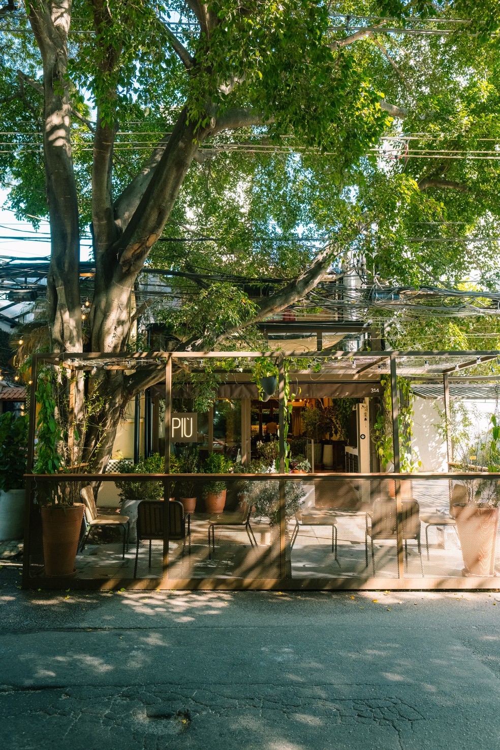 Paisagismo de restaurante tem projeto inspirado em jardins italianos ...