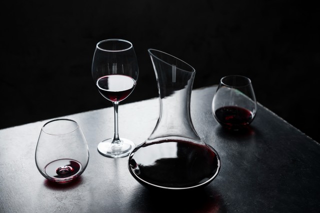 Decanter: o que é e qual sua função no universo do vinho | Gastronomia ...