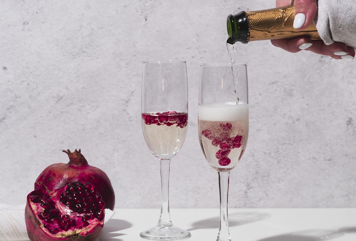 8 drinques com espumante para fazer no Réveillon