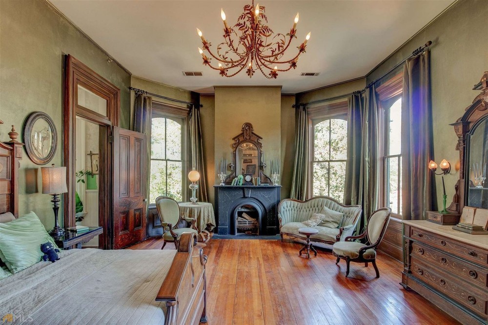 A Creel House, de Stranger Things, está à venda por R$ 7,6 milhões ...