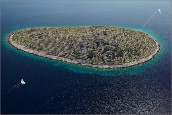 É real? Ilha que parece uma impressão digital viraliza nas redes ...