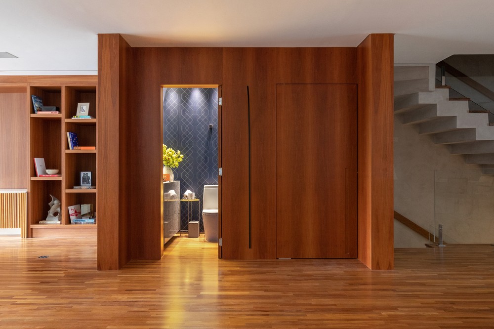 Como planejar e decorar lavabos próximos à escada para unir função e beleza