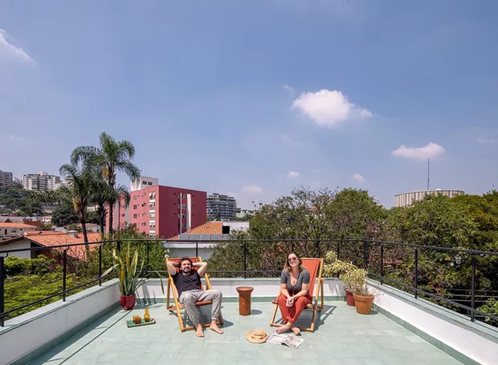 Solário: 8 ambientes repletos de luz e bem-estar para relaxar em casa