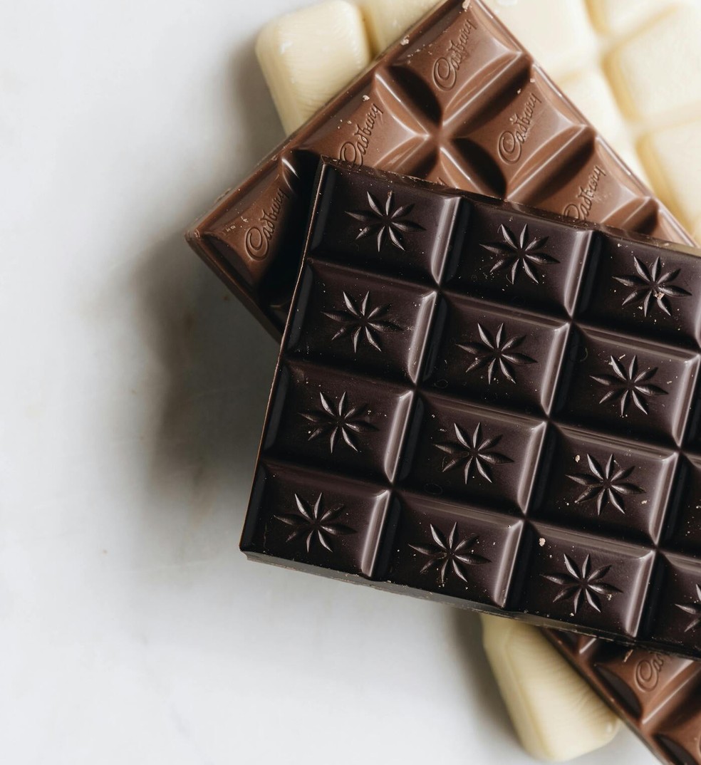 Como temperar chocolate e garantir brilho, crocância e sabor aos seus doces