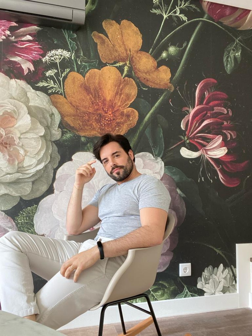 Pedro Carvalho é dono de hotel-boutique, em Portugal, super tecnológico ...