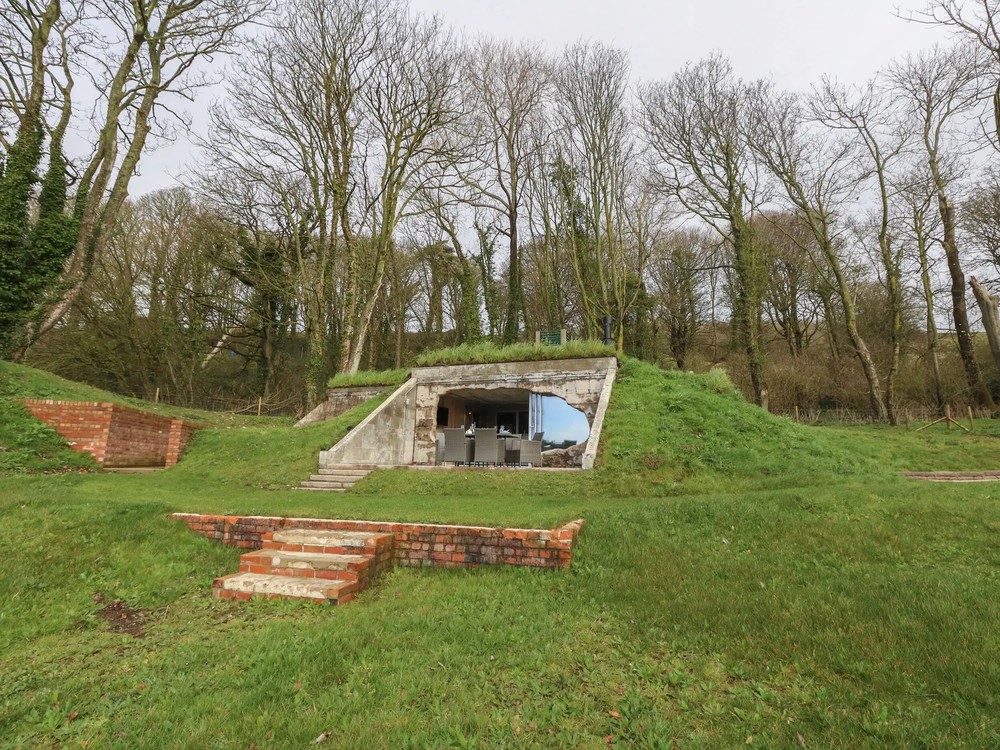 Bunker da 2ª Guerra Mundial é convertido em hospedagem com vista para o ...