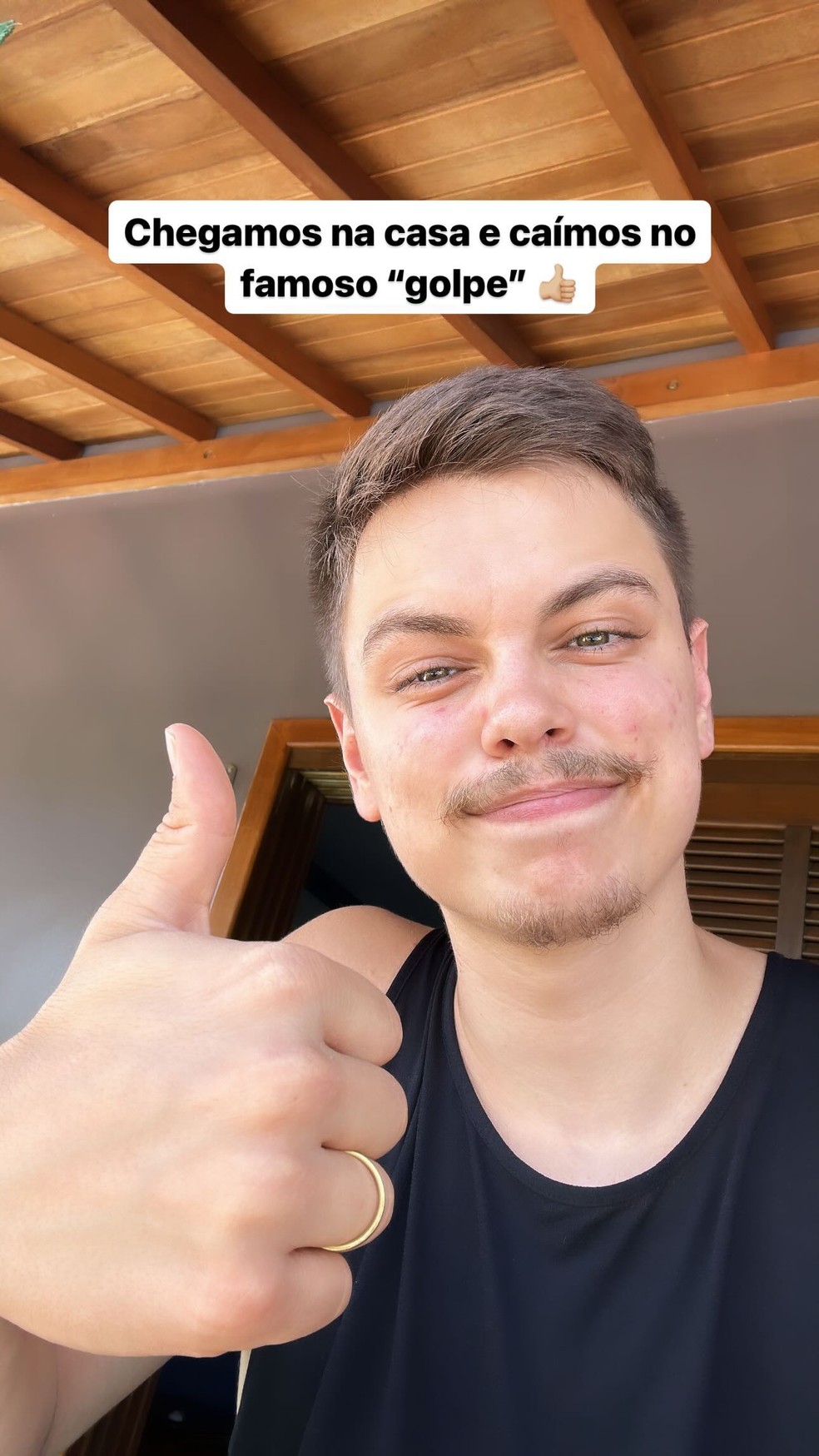 Influencer Bruno Lima aluga casa para viagem em família e descobre que quarto principal está ...